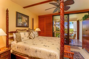 Apartamento em Condomínio Fechado, várias camas, varanda (Mauna Lani Terrace D203) | 2 quartos, com decoração personalizada, com mobília individualizada
