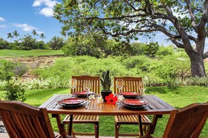 Casa de Férias, várias camas, cozinha, vista para o campo de golfe (Mauna Lani Fairways 504) | Refeições ao ar livre