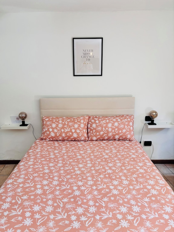 Accogliente Appartamento In Tranquilla Corte Con Terrazzino Annesso - Arona