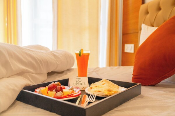 Montclair Ananta Elite Solan - Solan