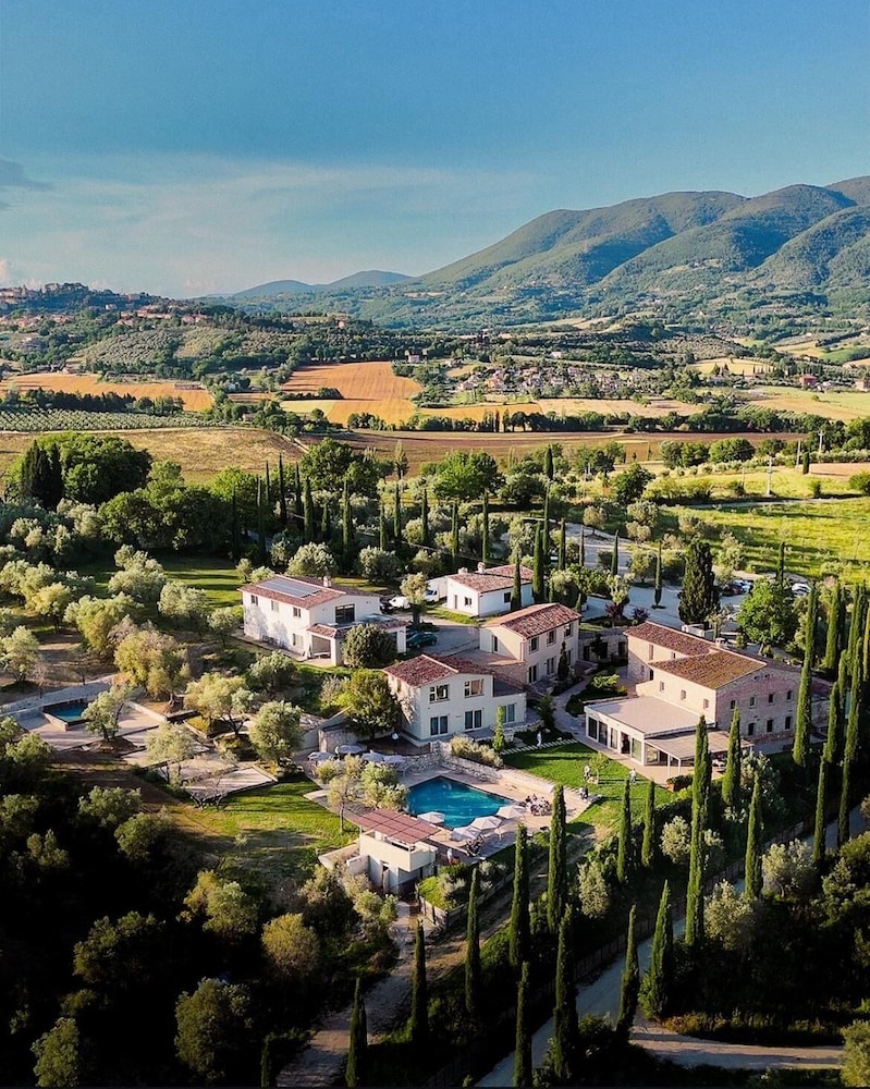 Borgo Del Lago - Umbria