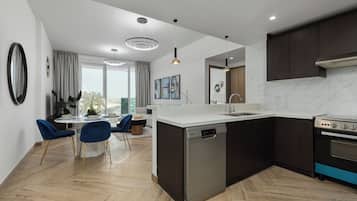 Apartamento Deluxe, não fumadores | Cozinha privada | Uma cafeteira/bule, uma chaleira elétrica
