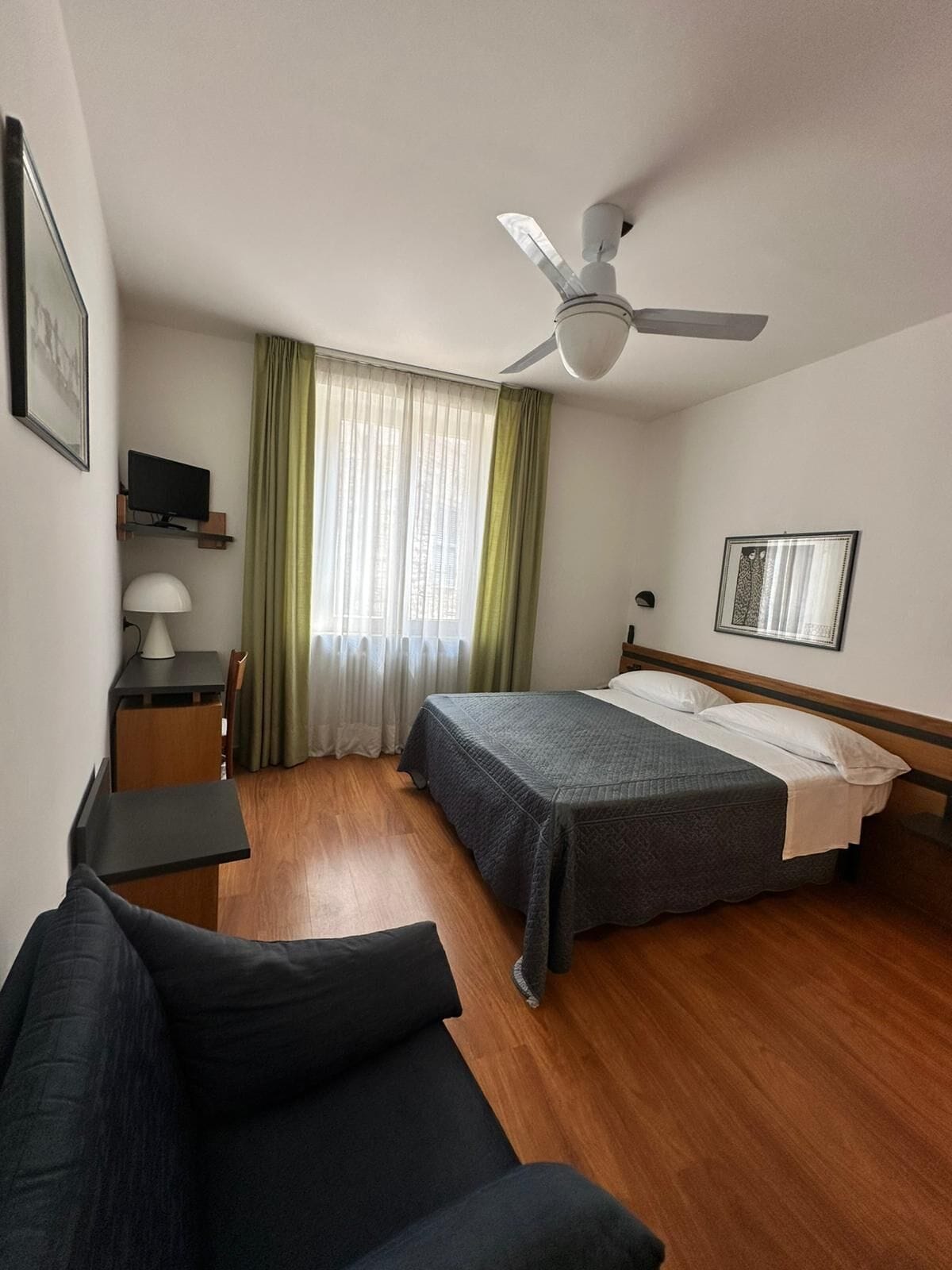 Suite-Estúdio Superior, 2 quartos, Vista para a cidade | Secretária, Wi-fi grátis, roupa de cama fornecida 