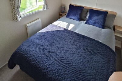 Golden Sands 3-bed Caravan, Parking & Pet Friendly