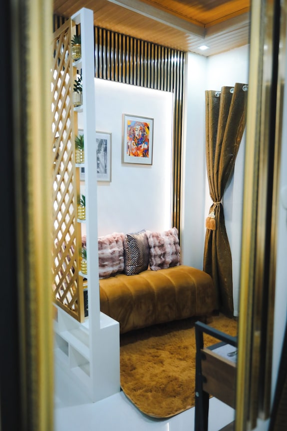 Cozy Room With Wifi & Netflix Heart Of Enchanting Naga City - Naga