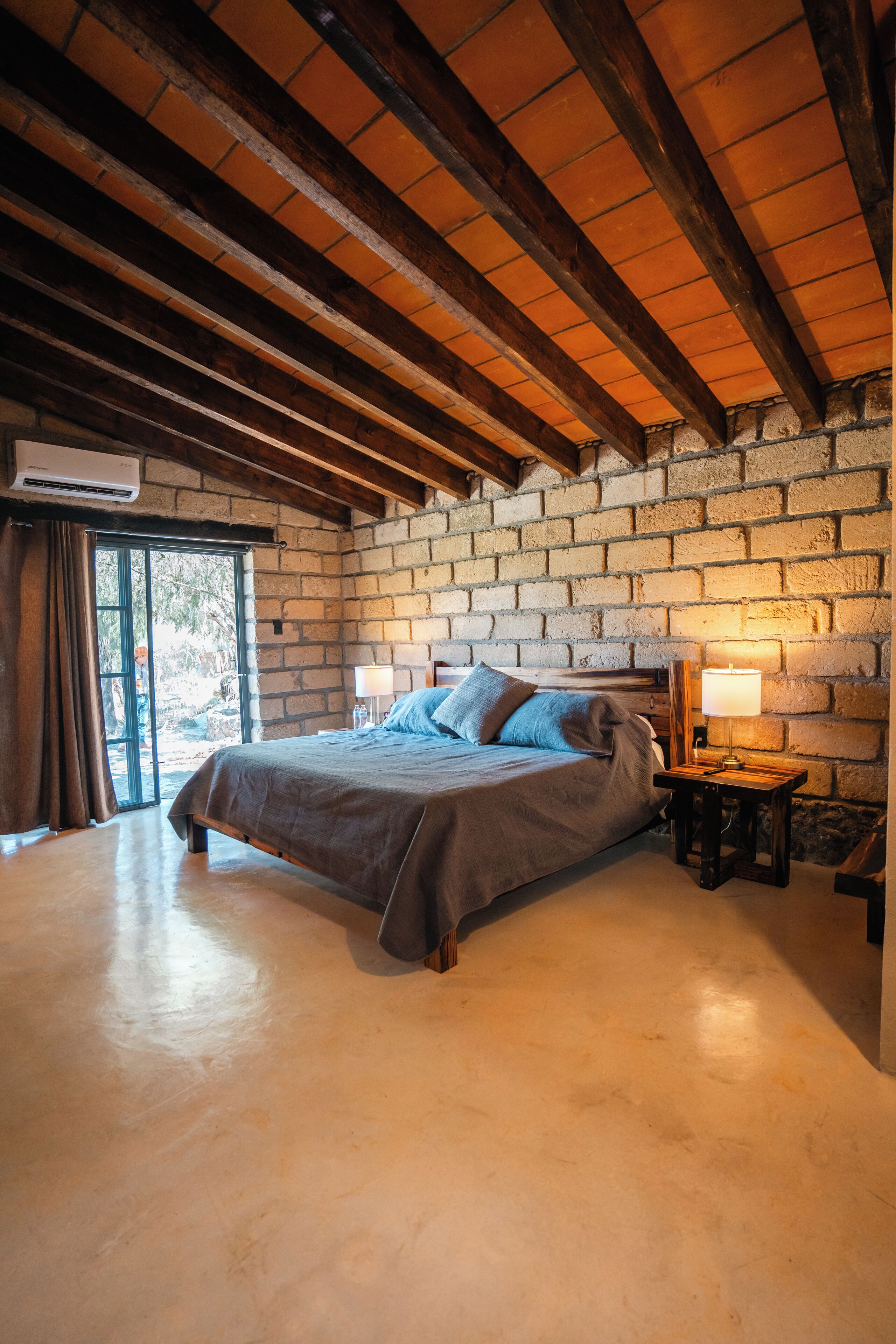 Cabana conforto | Escrivaninha, espaço de trabalho para notebook, Wi-Fi de cortesia