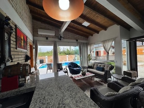 Uma chaleira elétrica