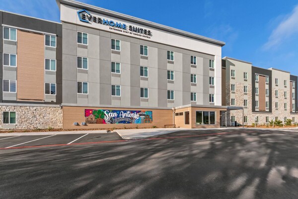 Everhome Suites San Antonio Lackland Near Seaworld By Choice Hotels - San Antonio, TX