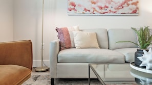 Apartamento, 1 quarto | Sala de estar | Televisor de 50 polegadas com canais digitais