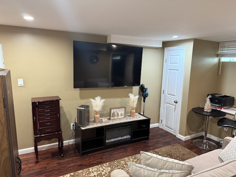 Cozy Small Sized Apartment With Wifi In Awesome Waterbury. - 코네티컷