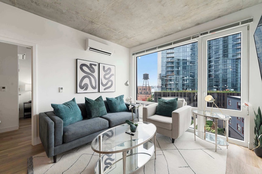 Premium Urban 4br - Perfect Mix Of Comfort & Location - Chicago, IL