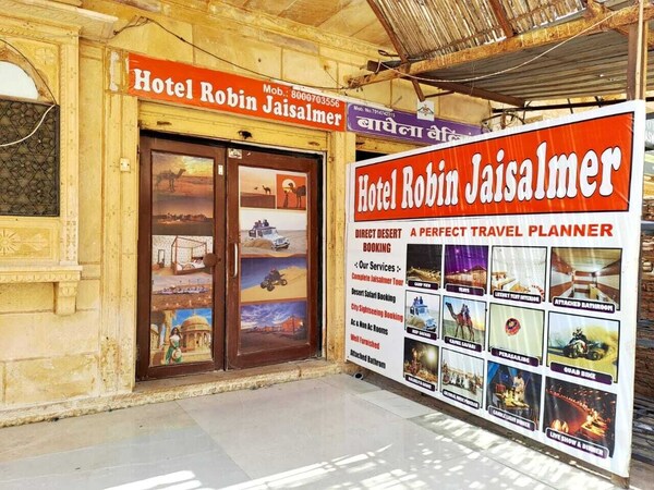 Hotel Robin Jaisalmer - Jaisalmer
