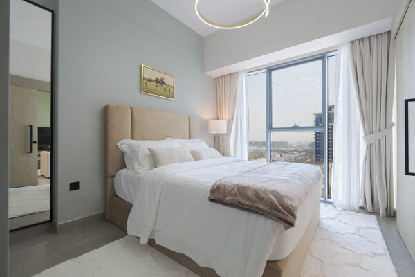 キーロック ゴルフ ゲート - リラックス ウィズ プール - ドバイ