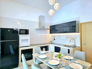 Villa, 3 quartos, acessível, fumadores | Sala de jantar
