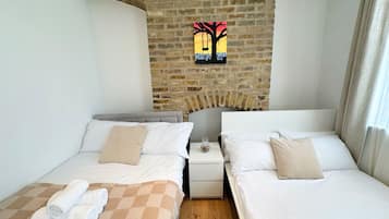 3 quartos, secretária, Wi-fi grátis, roupa de cama fornecida