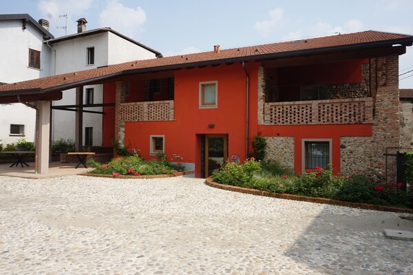 Decanter House - Borgomanero