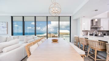 Condo, 4 quartos | Parte interna