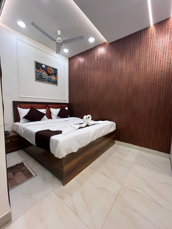 Quarto Duplo Deluxe, Vista para a cidade | Wi-fi grátis