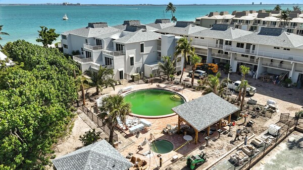 Lighthouse Resort And Club - Sanibel Island, FL