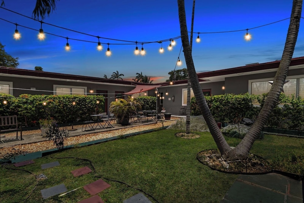 1br Studio W/ Parking, Pet Friendly & Bbq Area - Hollywood, FL