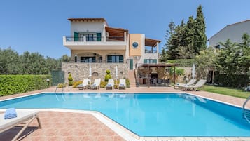 Piscina externa