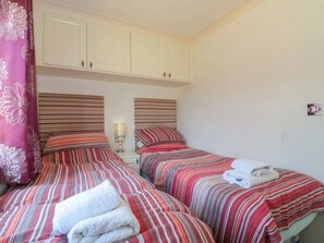 3 quartos, Wi-fi grátis, roupa de cama fornecida 