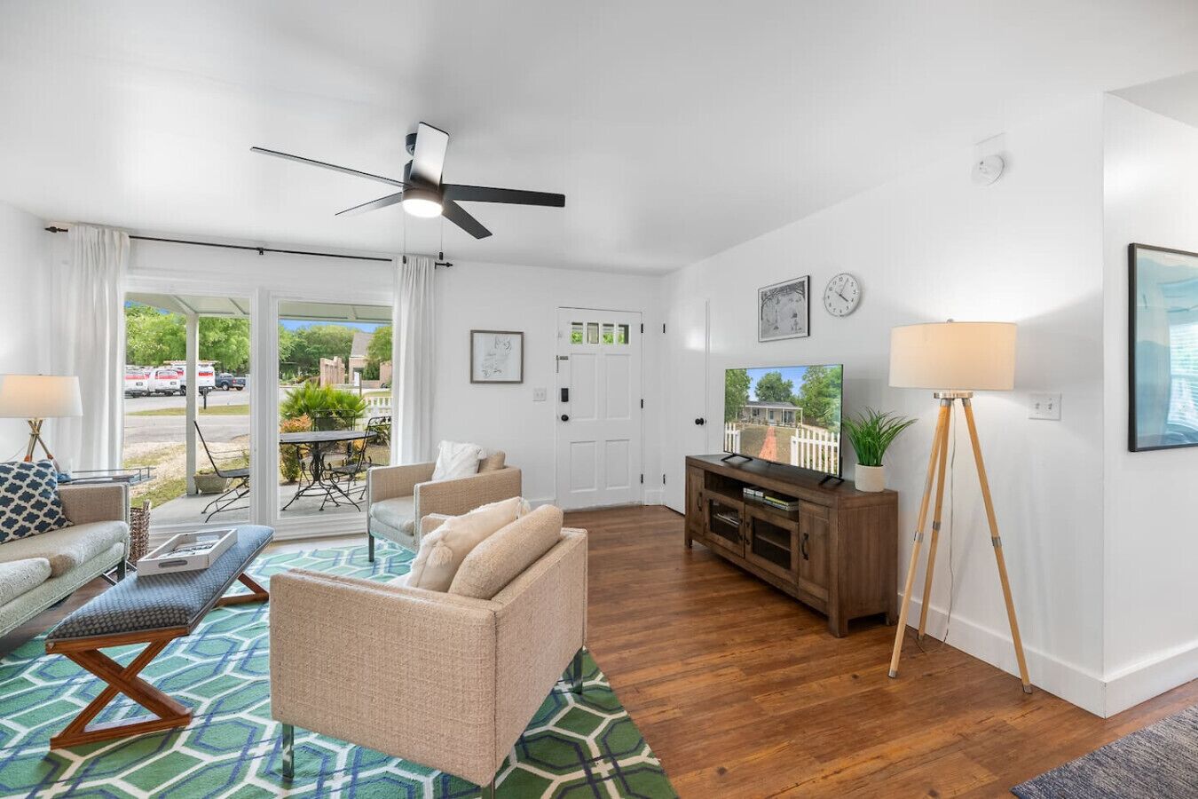 Cozy, Modern 2br/1ba Shem Creek Getaway, Hot Tub! - Mount Pleasant, SC