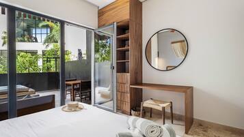 Apartamento Superior, vista para o jardim | Ferro/tábua de engomar, Wi-fi grátis