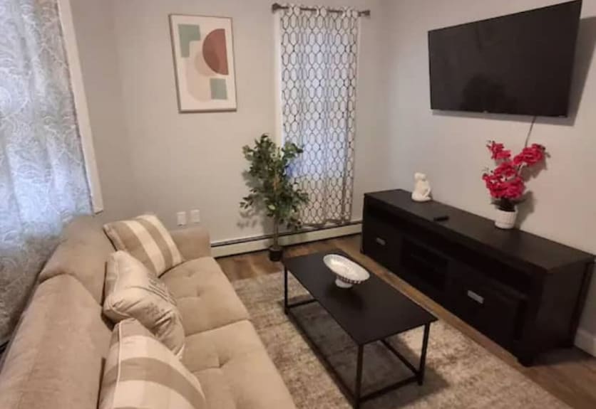 The Double-suite At The North End 2br Apt With Parking - ロード・アイランド州