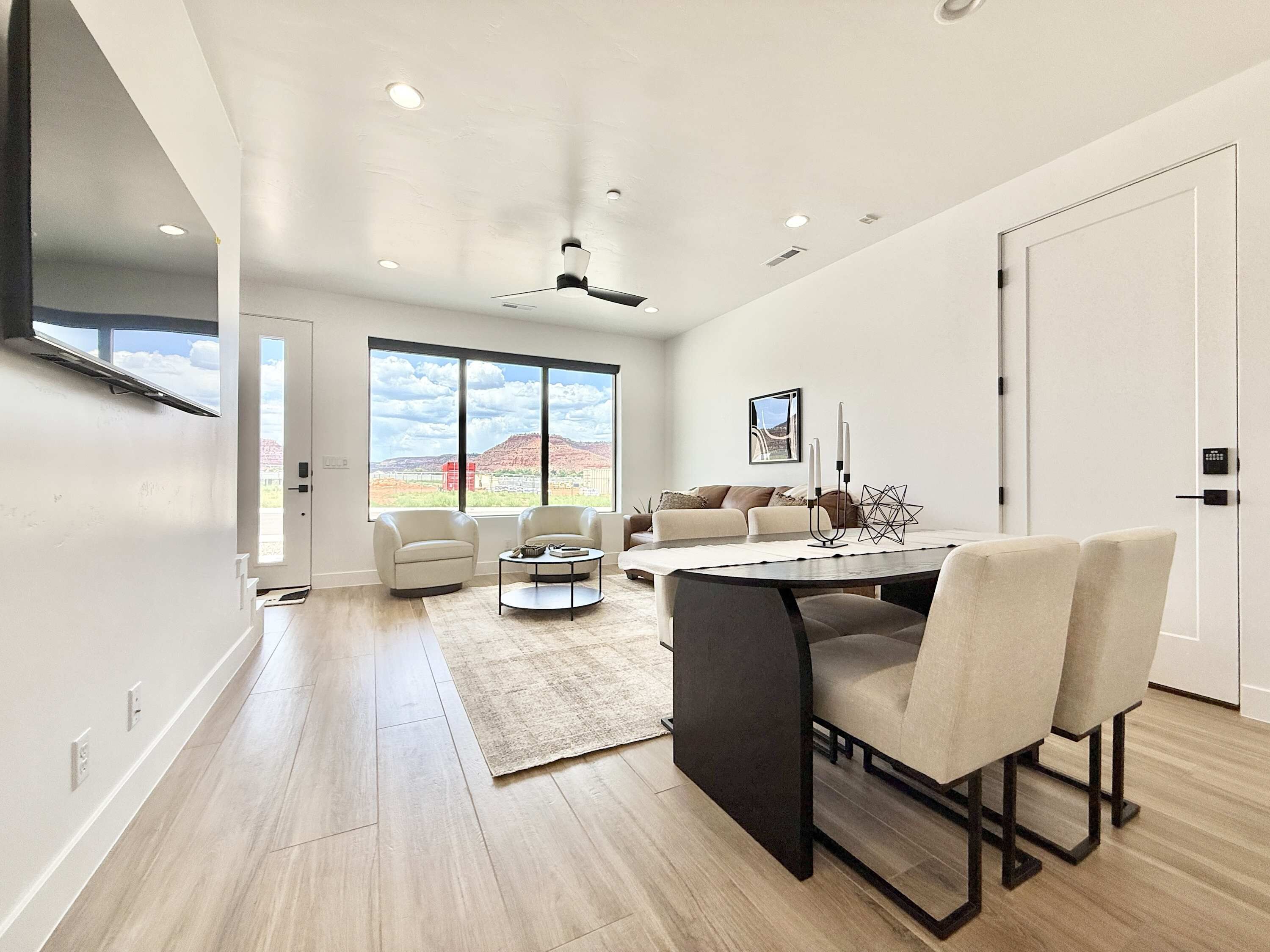 Kanab Desert Oasis - Pool, Hot Tub + Pickleball - Kanab, UT