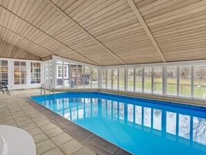 Casa | Piscina | Piscina interior, piscina exterior