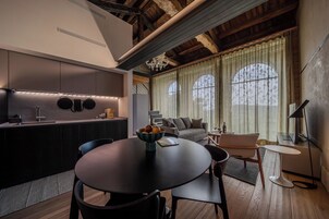 Dúplex, vista para as vinhas | Cozinha privada | Uma chaleira elétrica 