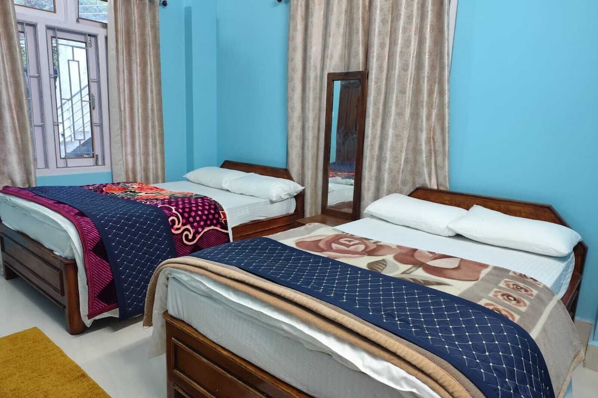 Quarto Duplo Básico, 1 cama de casal, varanda | Wi-fi grátis
