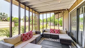 Casa (2 Bedrooms) | Interior