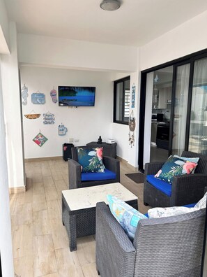 Vila, 3 quartos, para fumantes, piscina particular | Sala de estar