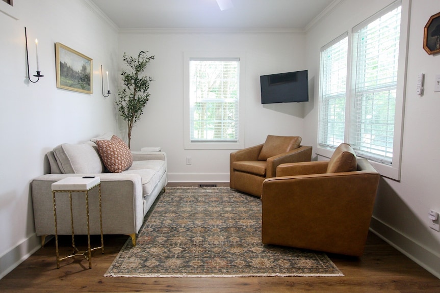 Prime Location! Charming Cottage, Fenced Yard & Close To Downtown & Fsu - タラハシー, FL