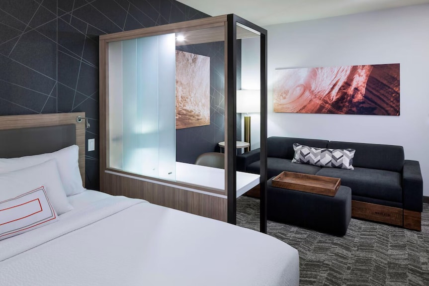 Beach Vacation Starts Here! 4 Great Units, Pool, Complimentary Breakfast - Clearwater, FL