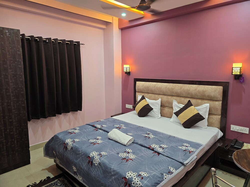 Clean & peaceful hotel in the heart of the city Reviews, Deals & Photos ...