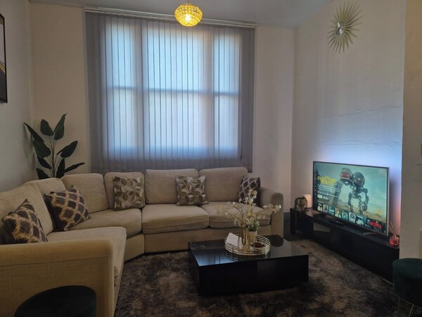 1 Bed Apartment - Sleeps 4 - City Centre - Wolverhampton