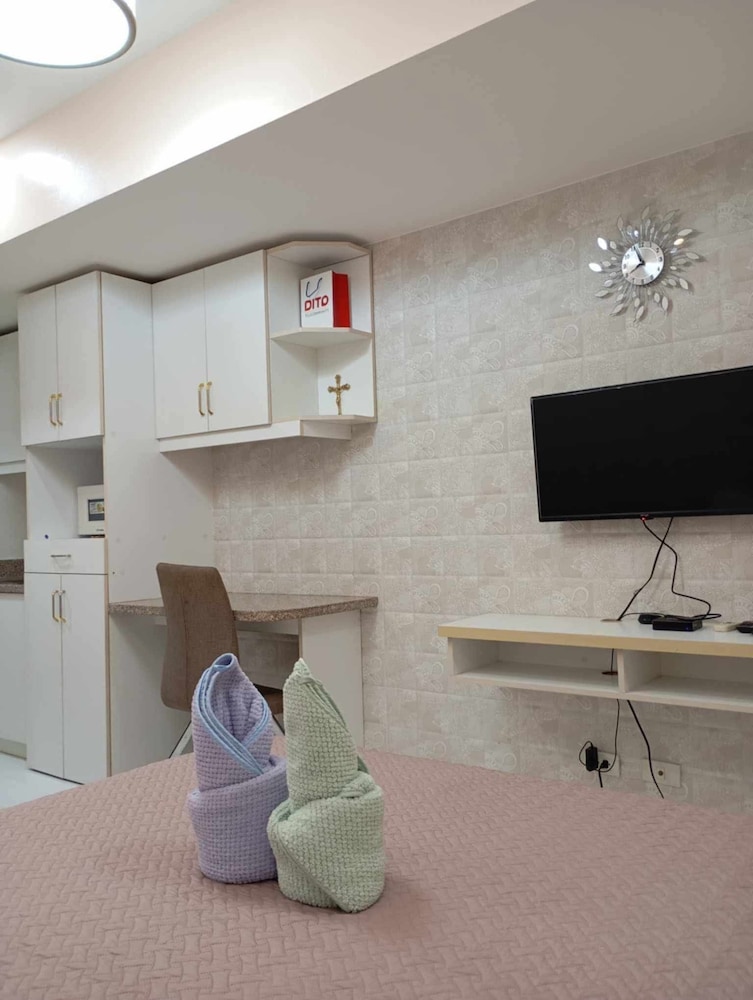 Sunvida Tower across SM City Mall. Easy access to all your destinations ...