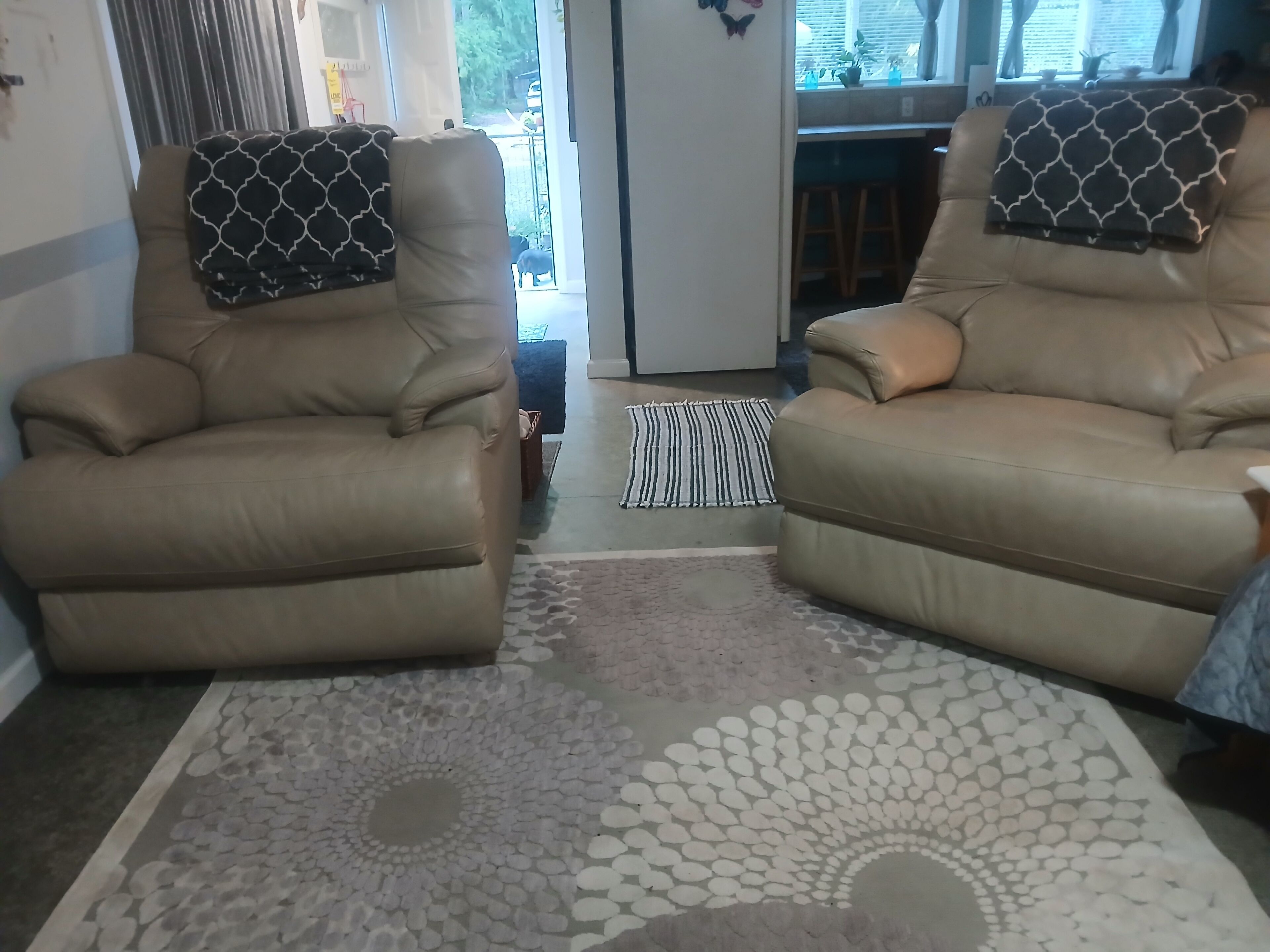 Welcomed To This Peaceful 1-bedroom Sleeps 4 Cabin. This Property Is For Sale. - Hoodsport, WA