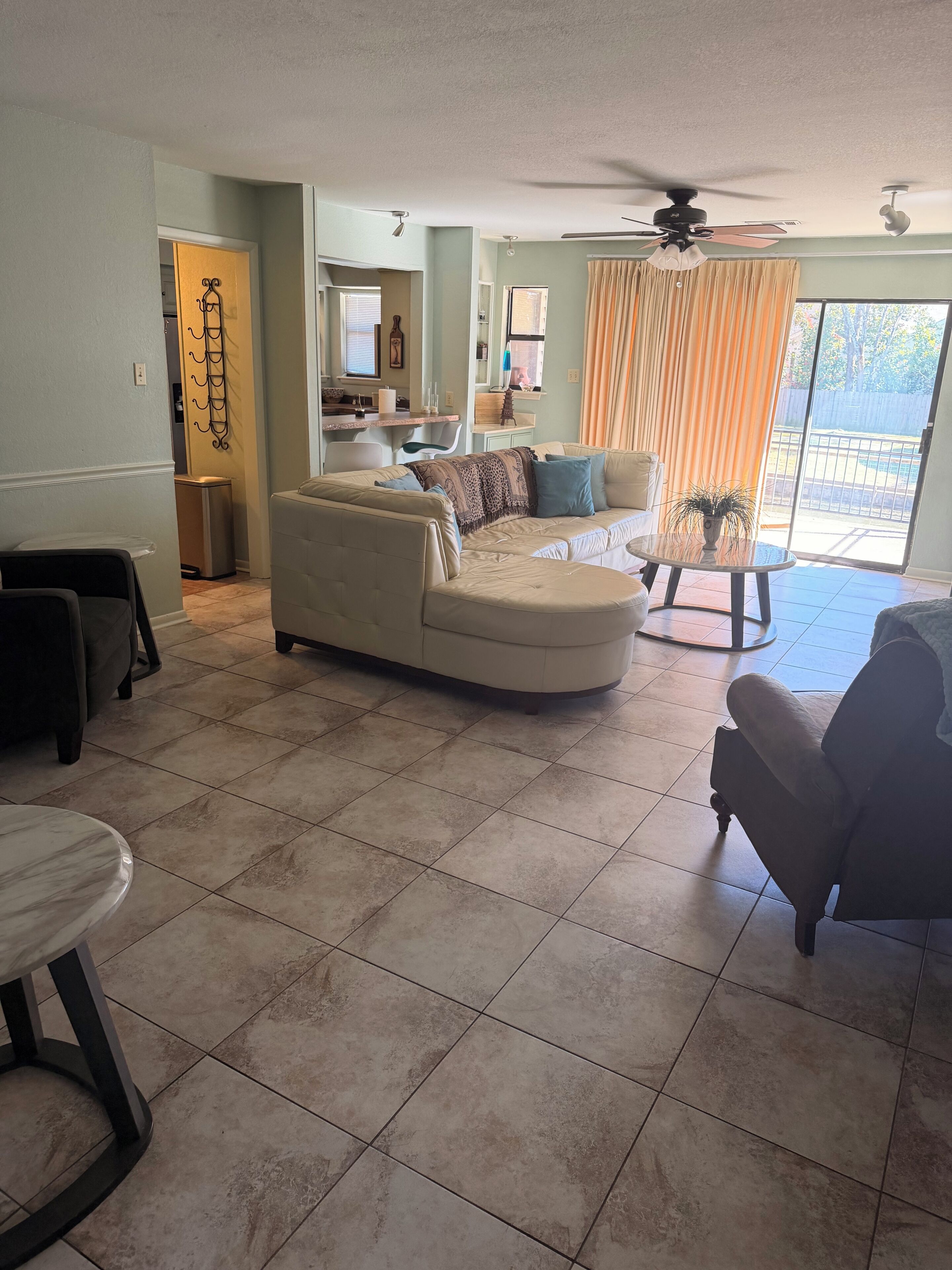 Hamilton Haven 4a: Your Relaxing Lake Hamilton Retreat/2br/2 Bath, Pool & Patio - Hot Springs, AR