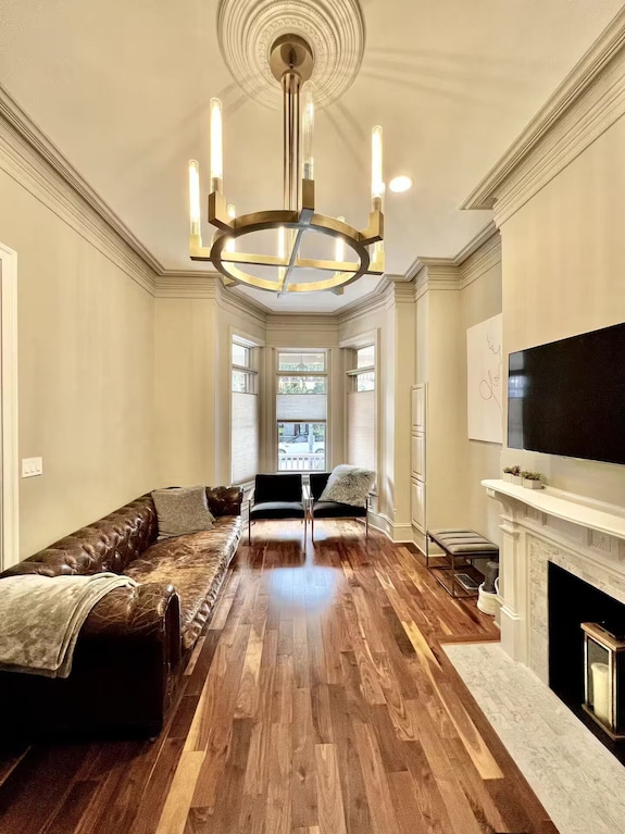 Luxurious Dc Estate, Best Location Block Away From 14th/u St Nw W/ 2 Car Parking - Washington, DC