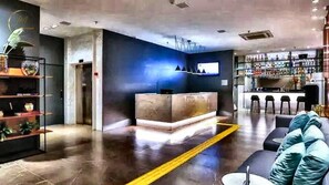 Quarto quádruplo luxo | Saguão