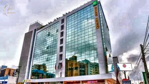 Quarto quádruplo luxo | Fachada