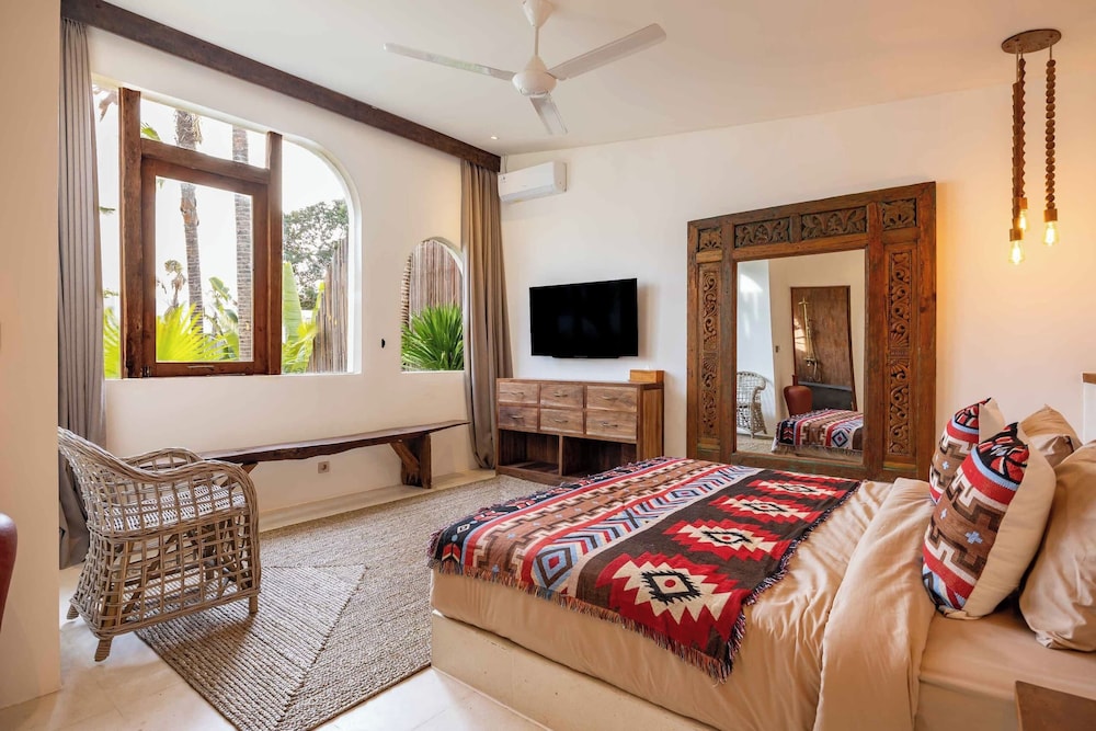 Stunning Combo Villas 8BR Mediterranean New Style - Kerobokan | Vrbo