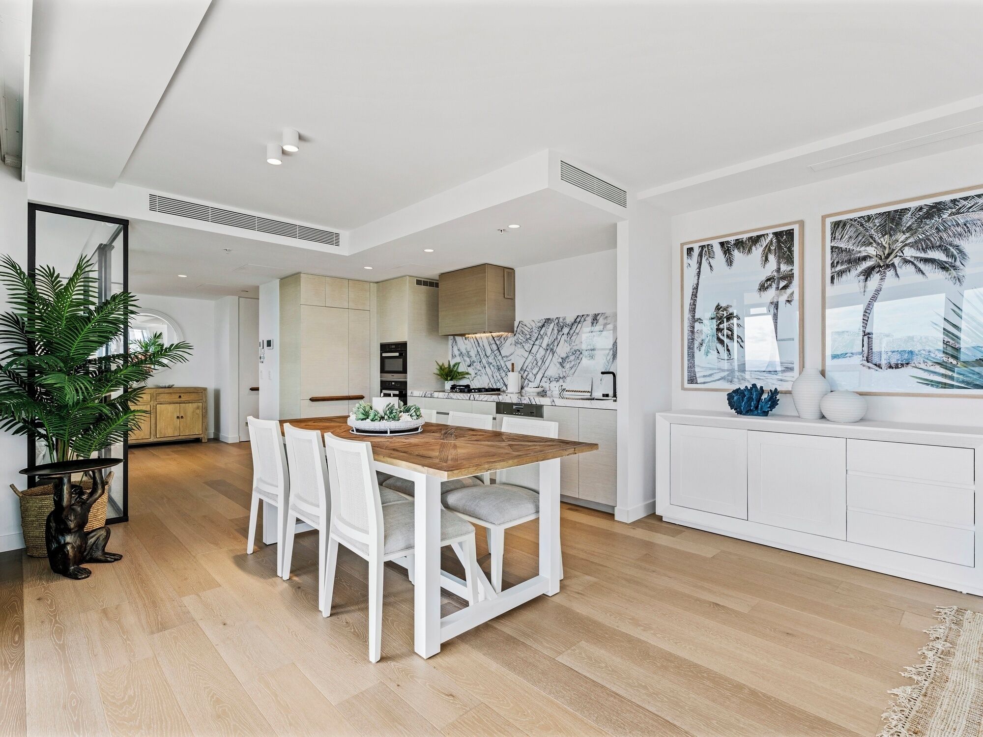 Apartamento Premier, 2 quartos, varanda, vista para o canal | Refeições no quarto