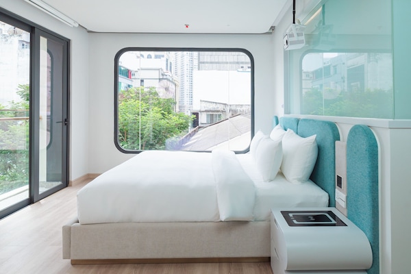 Minibar, cofre no quarto, secretária, Wi-fi grátis