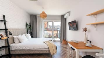 Apartamento conforto, sacada | Quartos à prova de som, ferros/tábuas de passar roupa