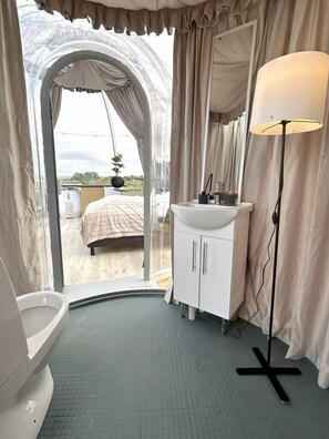 Bungalow de Luxo, pátio, vista para o mar | Casa de banho